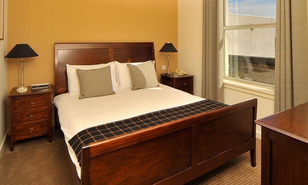 Accommodation – Eight Acres Hotel